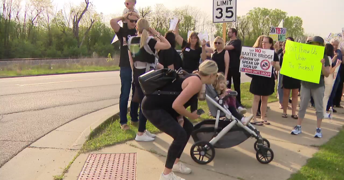 Deerfield residents protest plan for industrial park on Baxter site ...