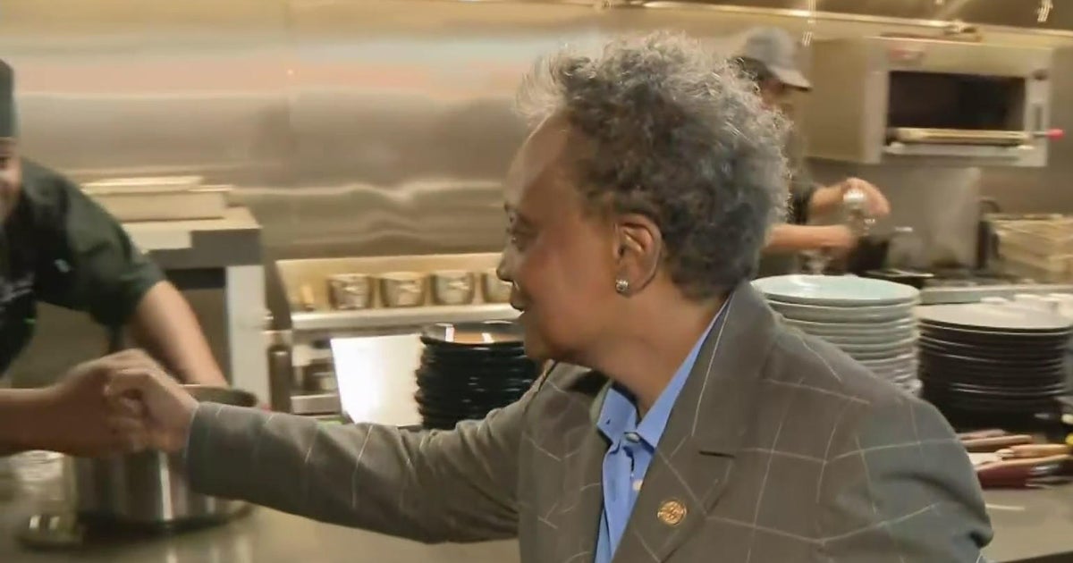 Lightfoot going on bus tour as part of final send-off as Chicago mayor ...