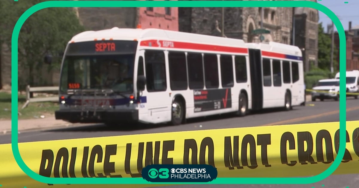 Two 18-year-olds shot on SEPTA bus - CBS Philadelphia