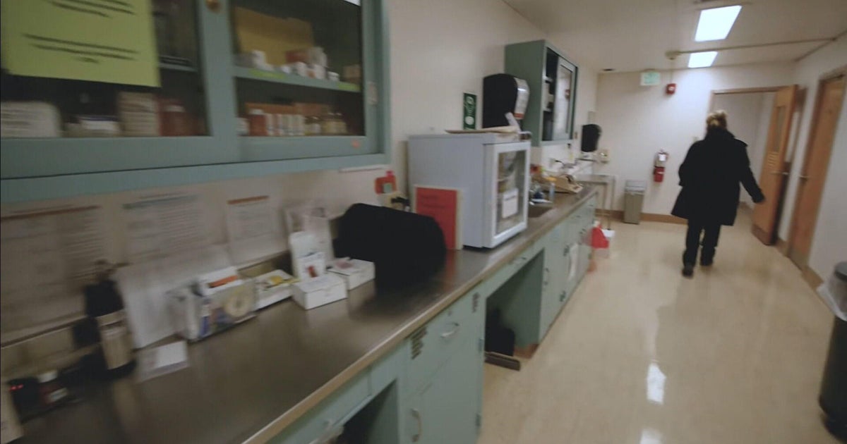 Short of staff and beds, mentally ill remain in Colorado's jails and on ...