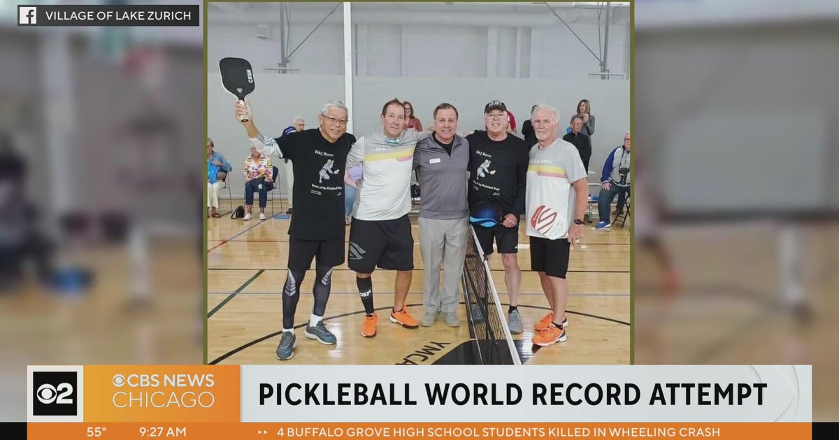 Illinois native trying to set pickleball world record - CBS Chicago