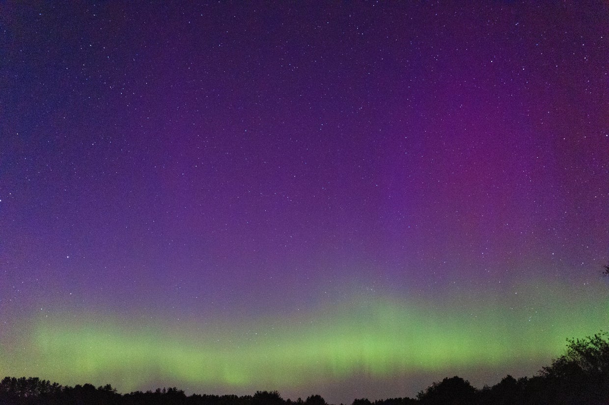 Minnesotans capture photos of stunning northern lights display - CBS ...