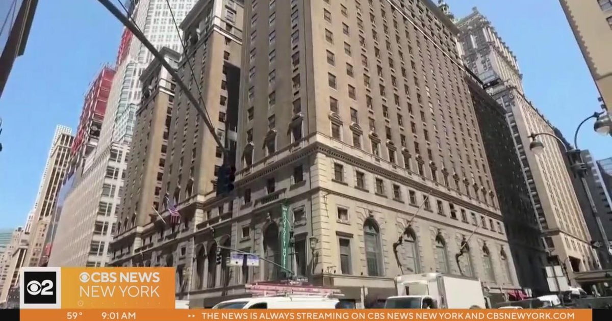 More asylum seekers arrive after NYC opens official arrival center ...