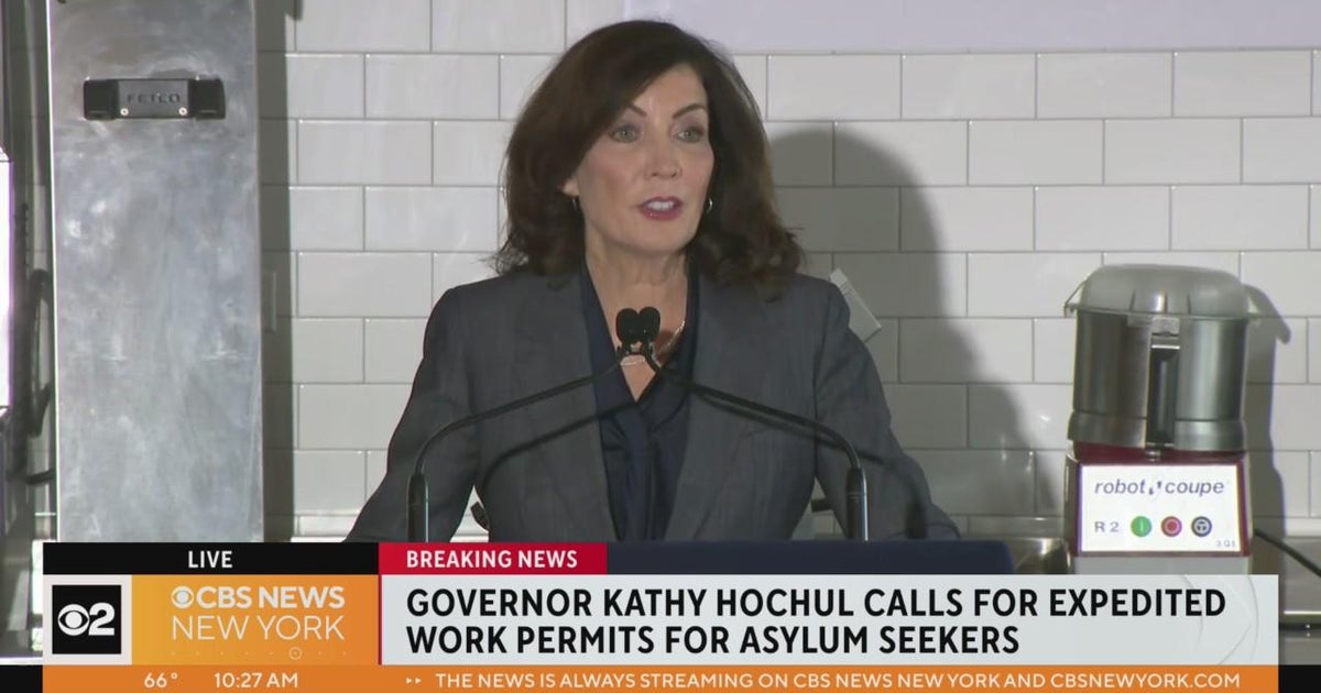 Hochul, Adams continue to call for asylum seeker assistance - CBS New York