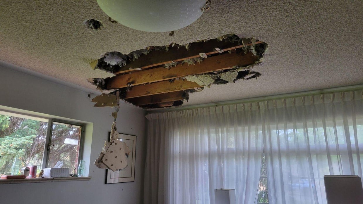 Lightning strikes Wheat Ridge home, leaves holes in ceiling, roof - CBS ...
