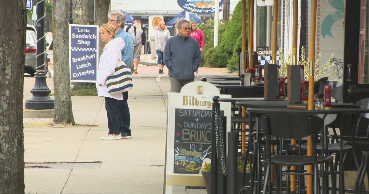 Cape Cod businesses prepare for Memorial Day Weekend, busy summer season - CBS Boston