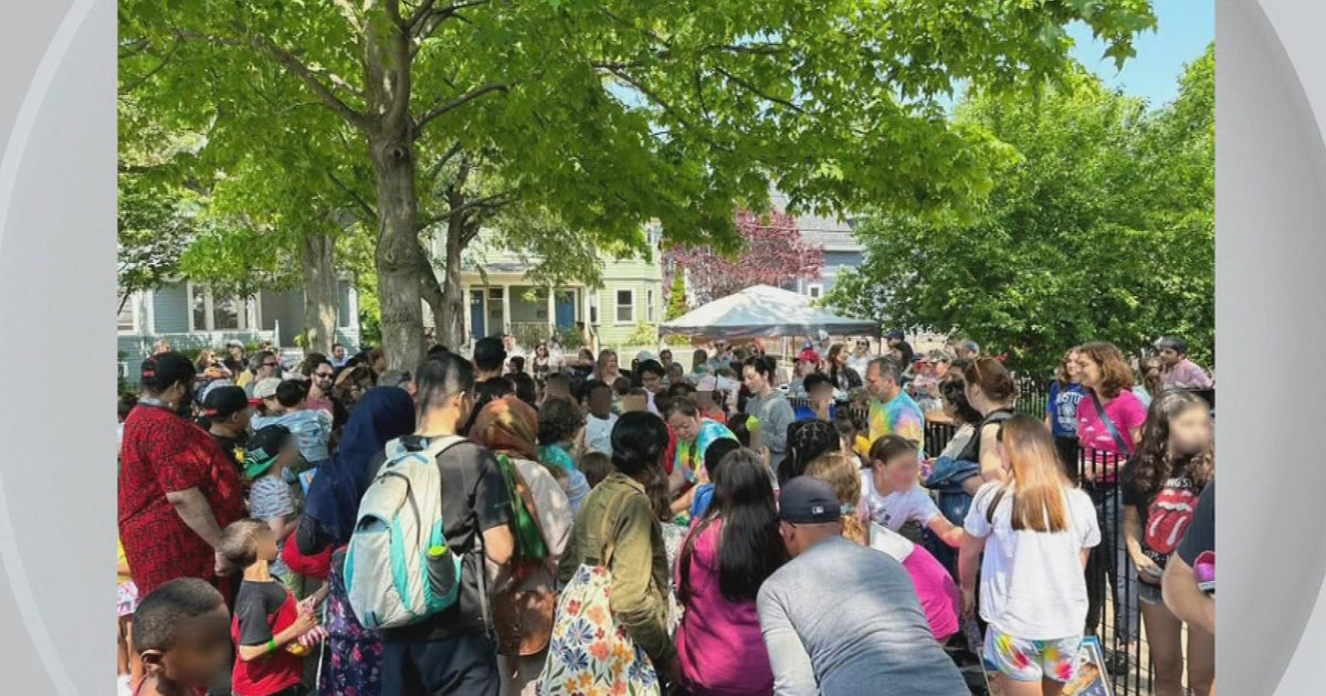 Cambridge offers $200 grants for residents to host block parties - CBS ...