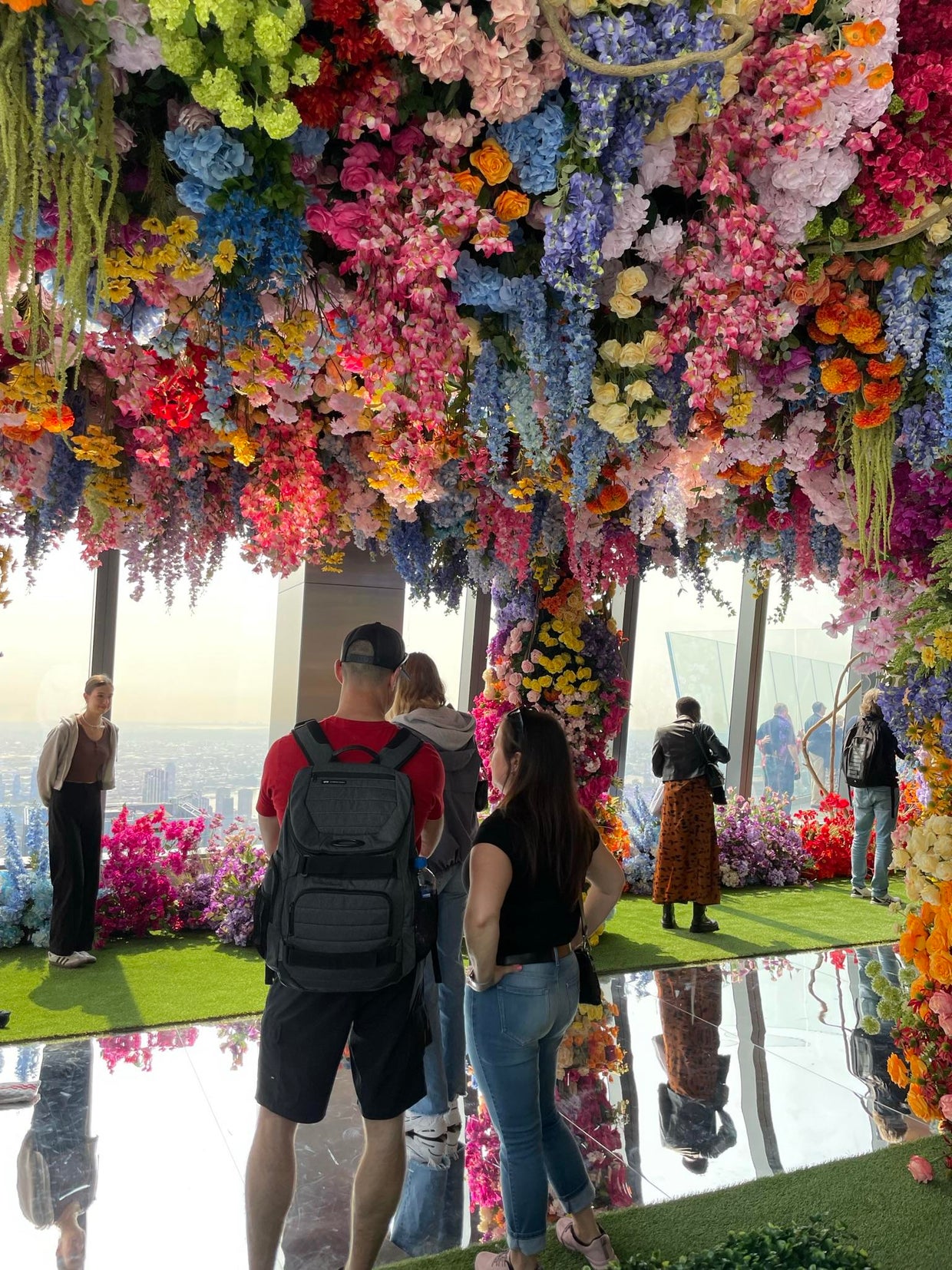 "Sky Bloom," an immersive floral experience, comes to the Edge at Hudson Yards - CBS New York