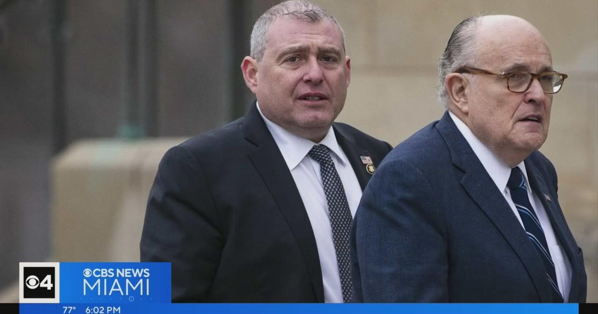 Lev Parnas claims text messages show close ties to Ron DeSantis - CBS Miami