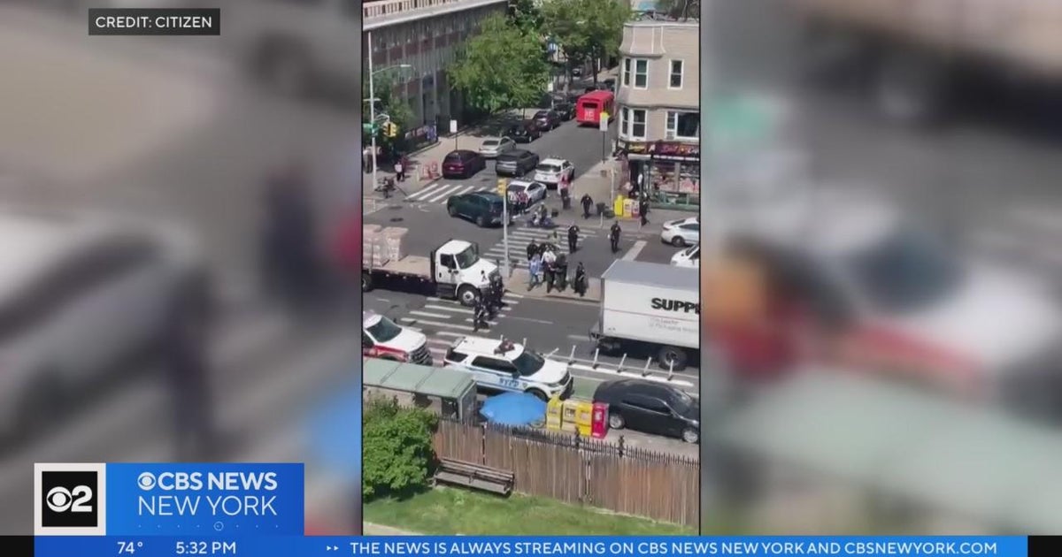 Suspect charged in Brooklyn subway attack; MTA worker honored - CBS New ... Suspect charged in Brooklyn subway attack; MTA worker honored - CBS New ...