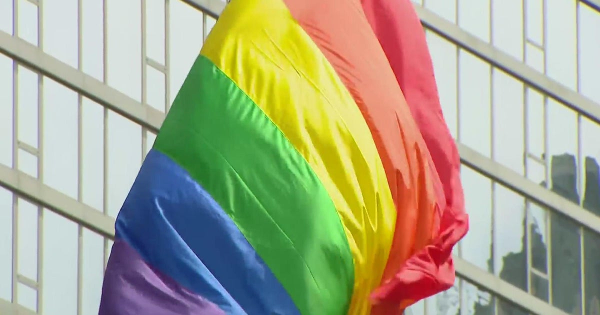 Progress pride flag raising ceremony happening at Daley Plaza - CBS Chicago