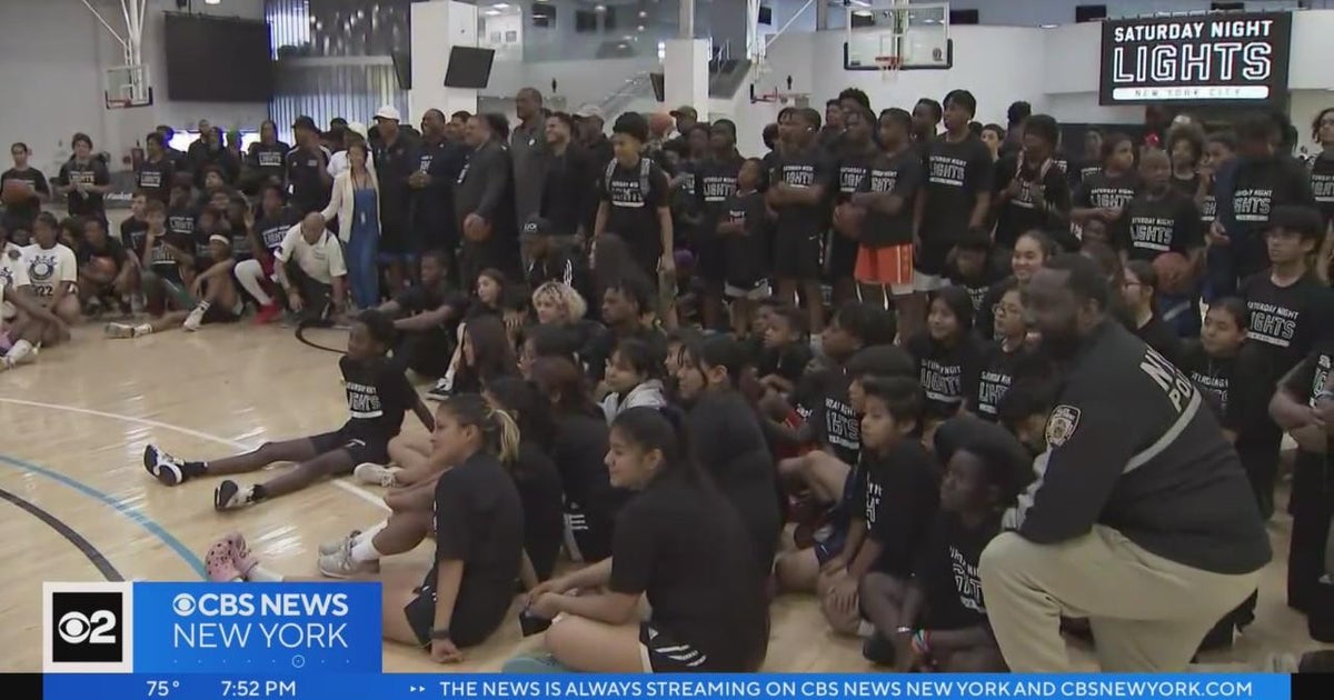 NBA, NYPD kick off NYC's Saturday Night Lights program - CBS New York