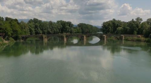 The "Mona Lisa bridge" mystery: Has the world's most famous painting ...
