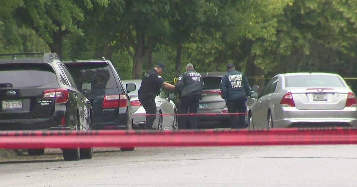 1 man killed, another critically hurt in Marquette Park shooting - CBS ...