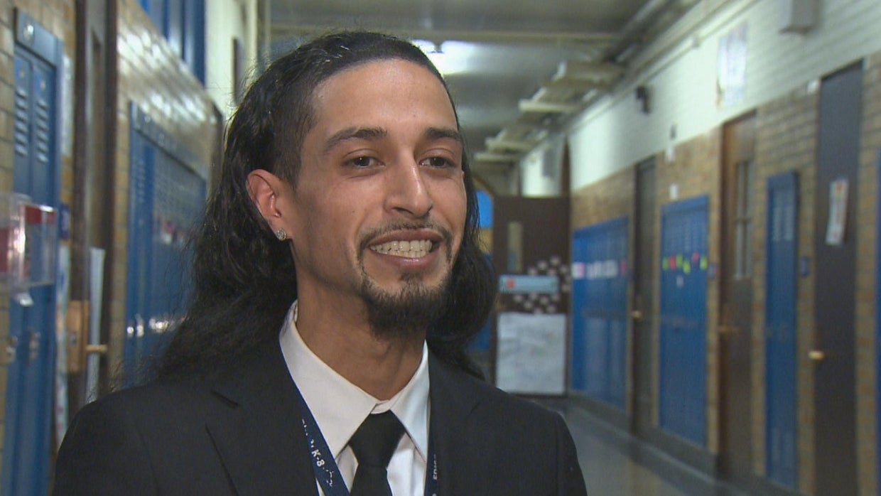 Boston teacher Alexis Munoz named 'LifeChanger of the Year' - CBS Boston