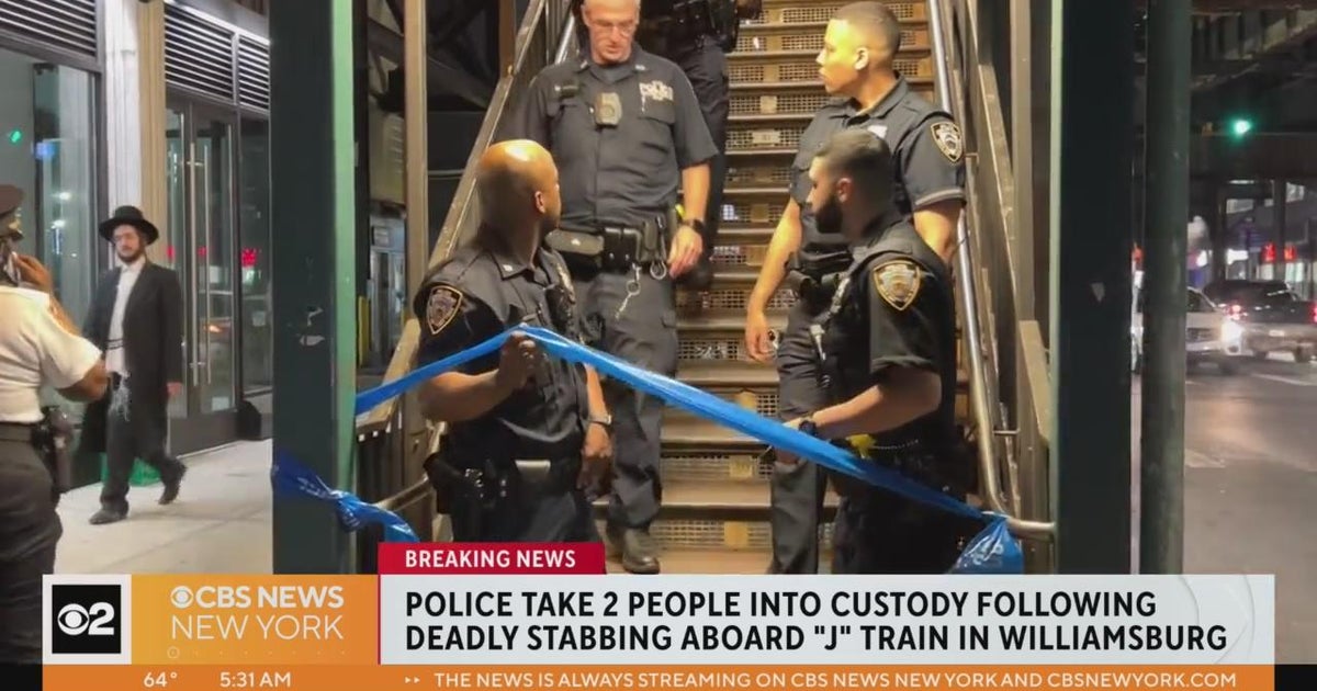 2 people in custody after deadly stabbing on subway - CBS New York