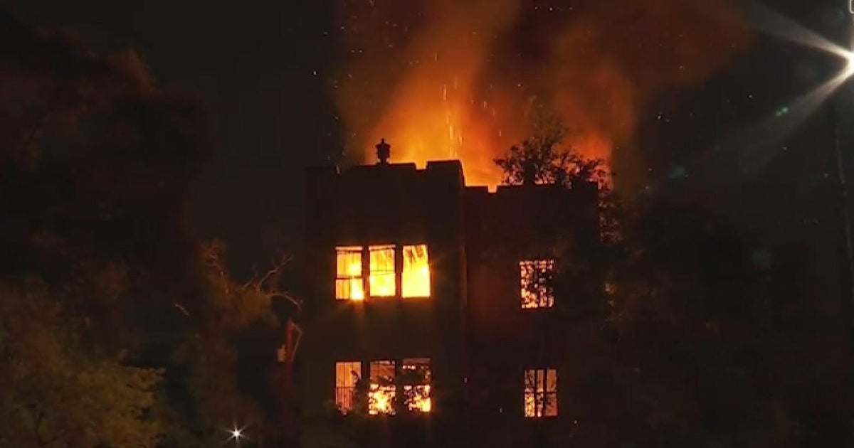 Former high school catches fire in Gary, Indiana - CBS Chicago