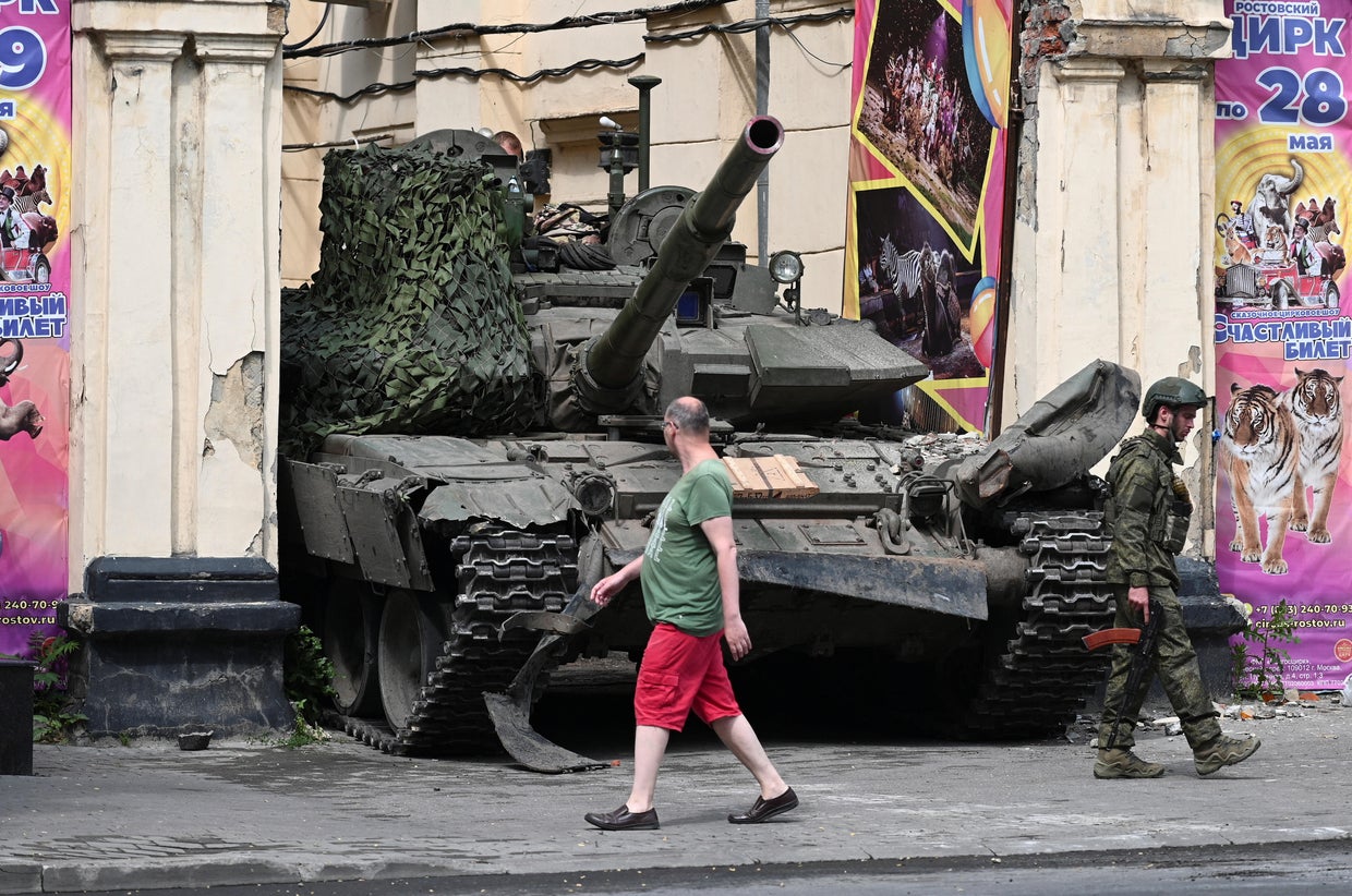 Amid strife with Kremlin, Wagner Group mercenaries enter Russian city ...