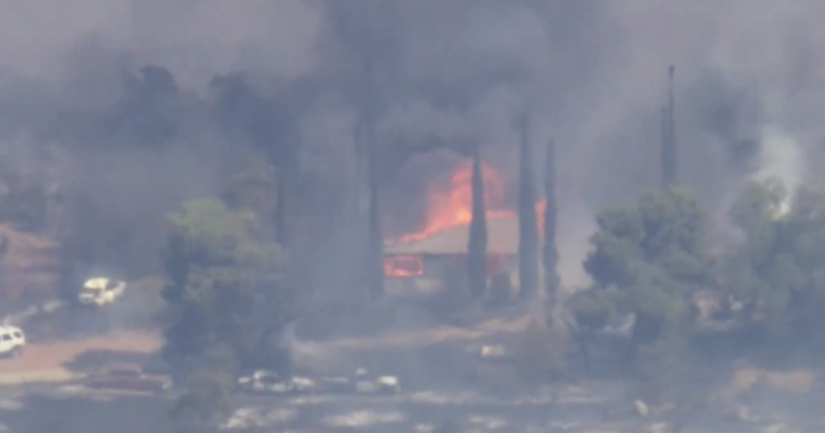 Juniper Fire consumes 55 acres in Perris; multiple homes burned - CBS ...