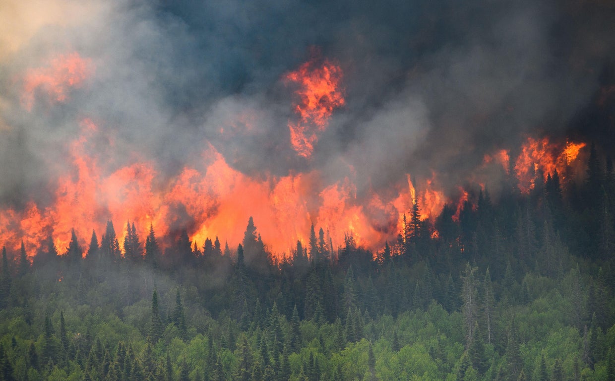 See pictures and videos of the 2023 Canadian wildfires and their impact ...