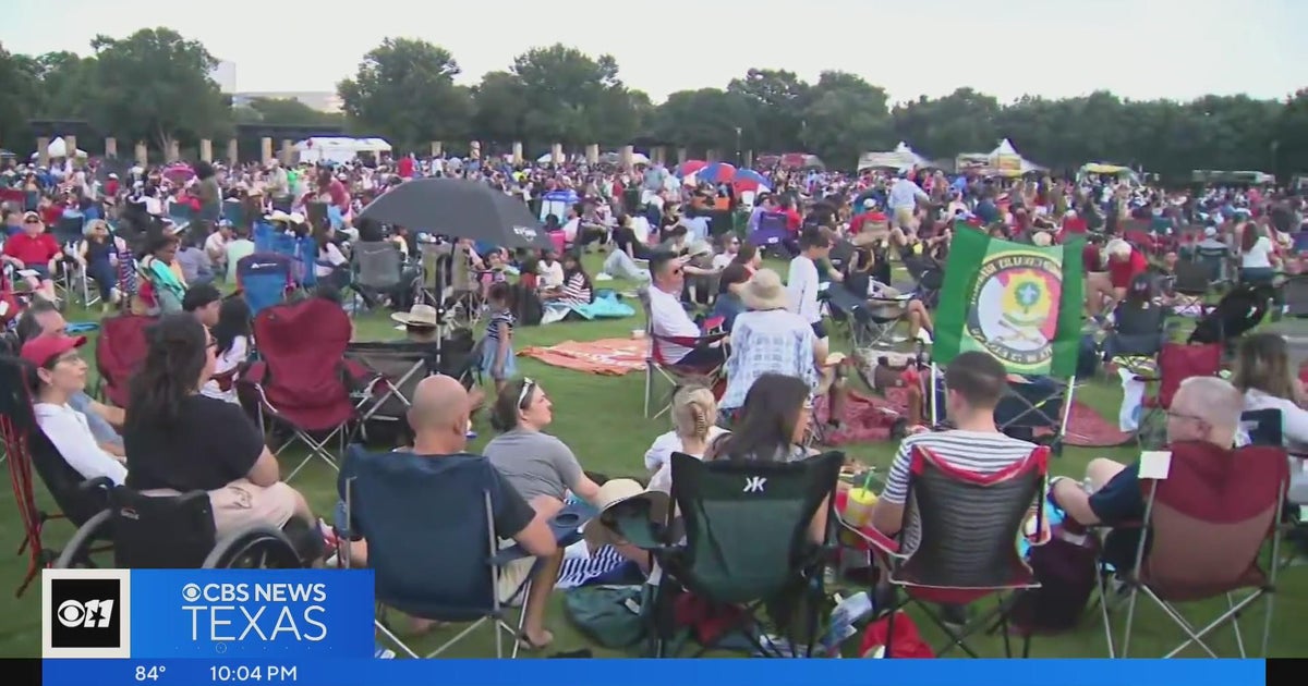 Thousands gather at Kaboom Town to celebrate Fourth of July - CBS Texas