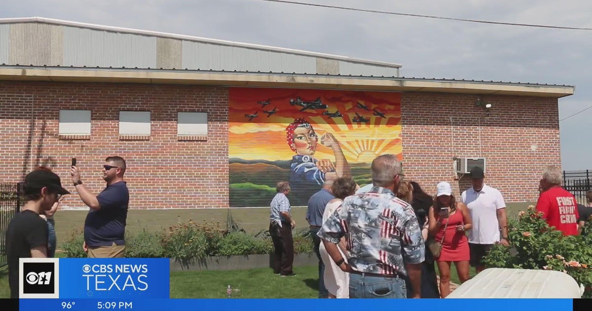 Rosie the Riveter mural unveiled at Rosie Memorial Rose Garden - CBS Texas