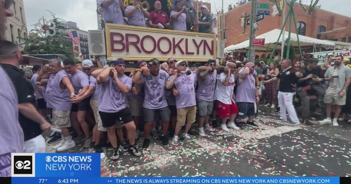 Dancing of Giglio and Boat Parade held in Brooklyn - CBS New York