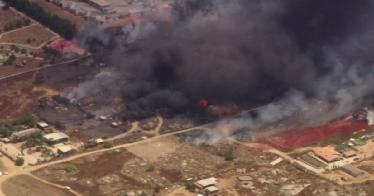 Rider Fire burns 10 acres in Mead Valley - CBS Los Angeles