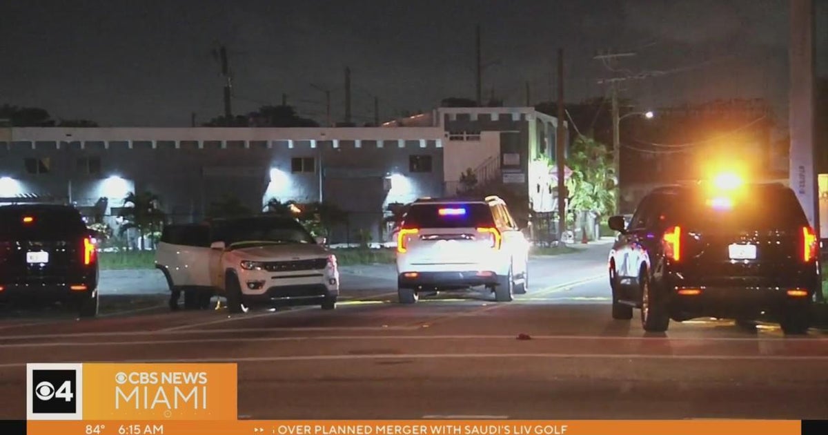 Miami-Dade detectives shot at during traffic stop - CBS Miami