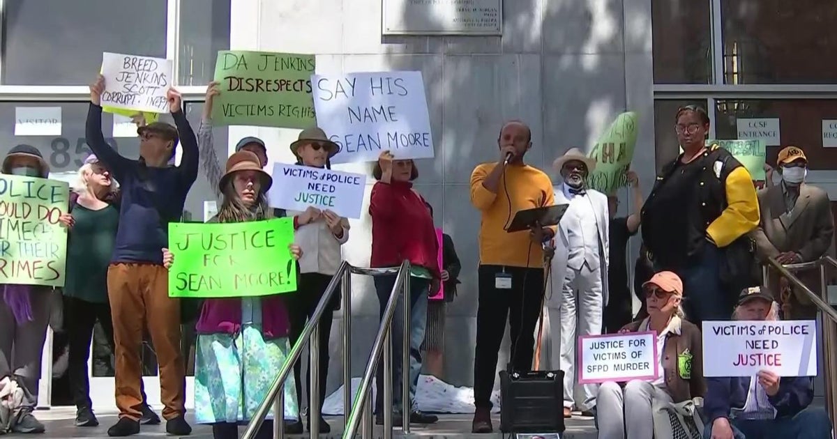 Protest held after DA drops charges against SFPD officer in Sean Moore ...