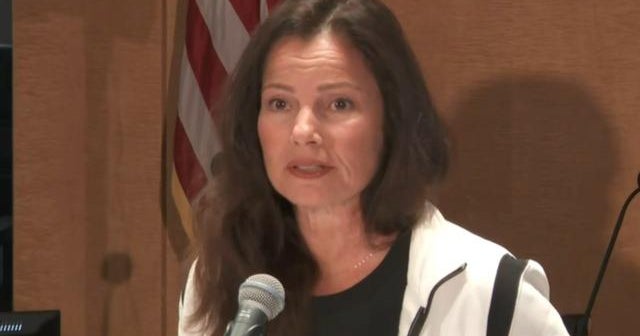 Watch: Fran Drescher delivers fiery speech on SAG-AFTRA strike - CBS ...