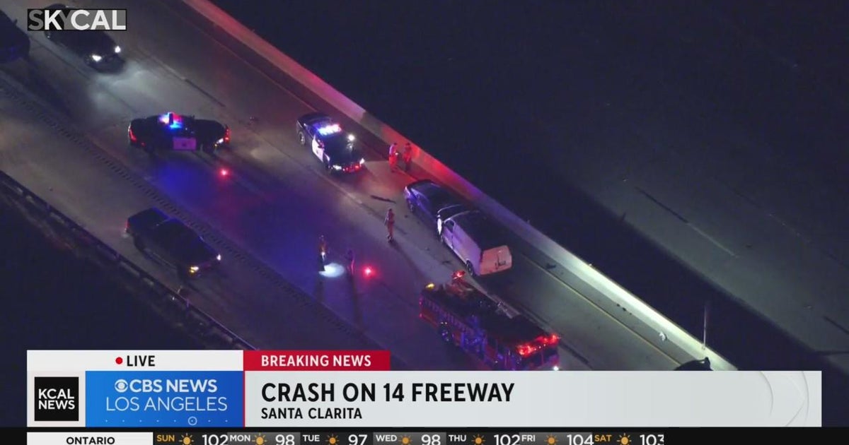 Crash on 14 Freeway in Santa Clarita - CBS Los Angeles