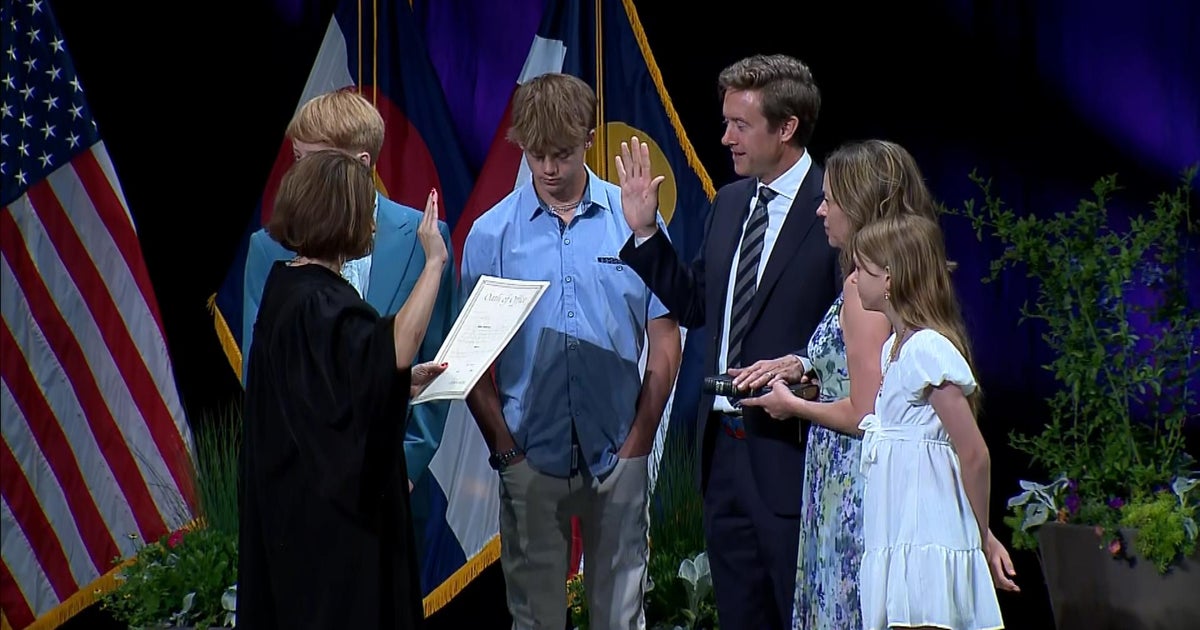 Mike Johnston sworn in as Denver's 46th mayor, shares his "dream" for ...