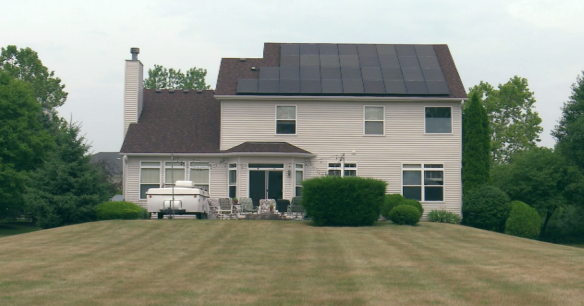 Solar program under scrutiny after contractor accused of fraud - CBS ...