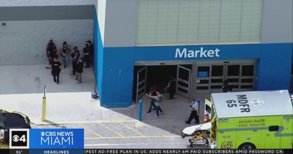 Florida City Walmart shooting: Man dies, 2 hurt after fight between 2 ...