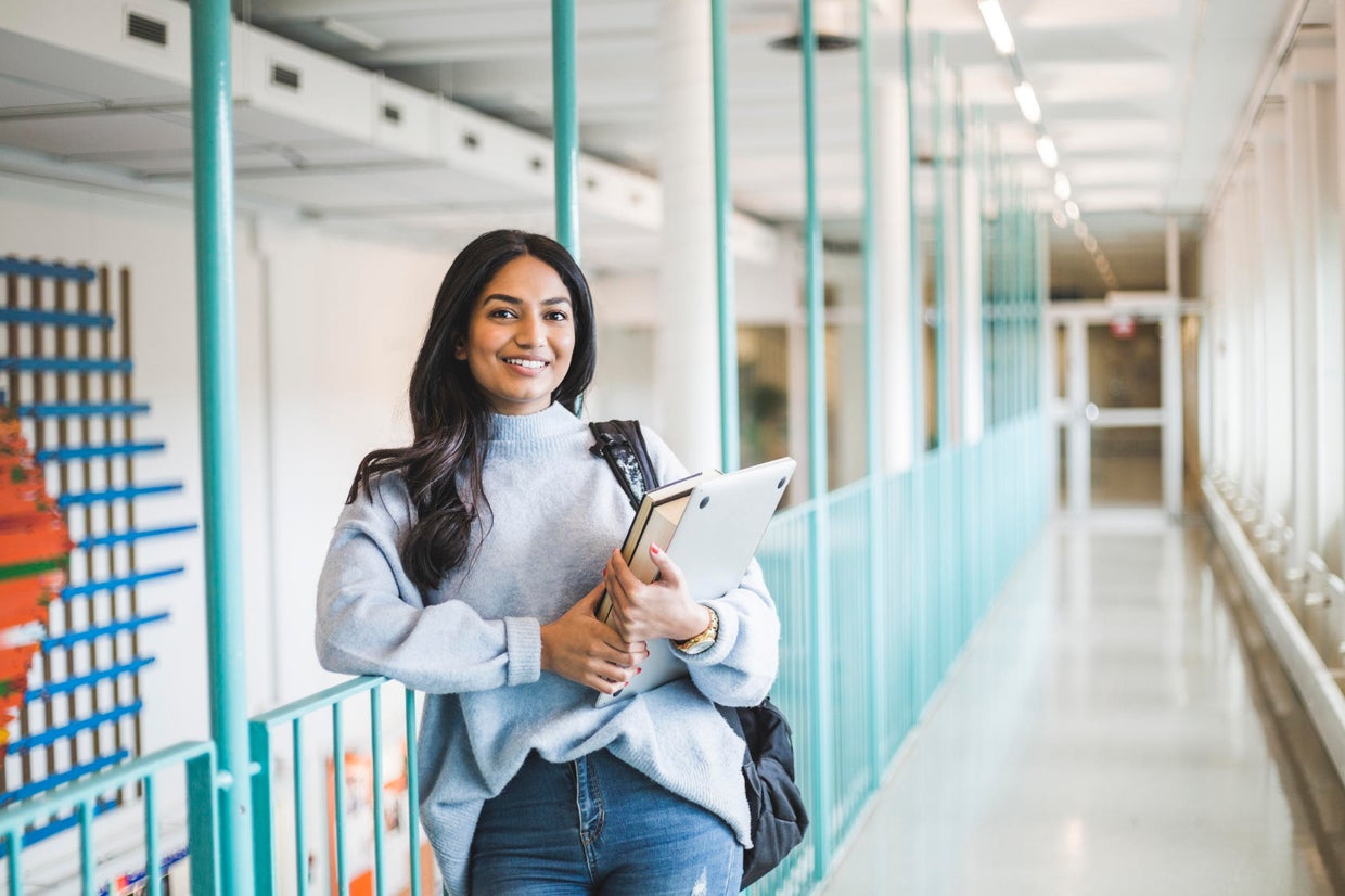 Best private graduate student loans for fall 2023 - CBS News