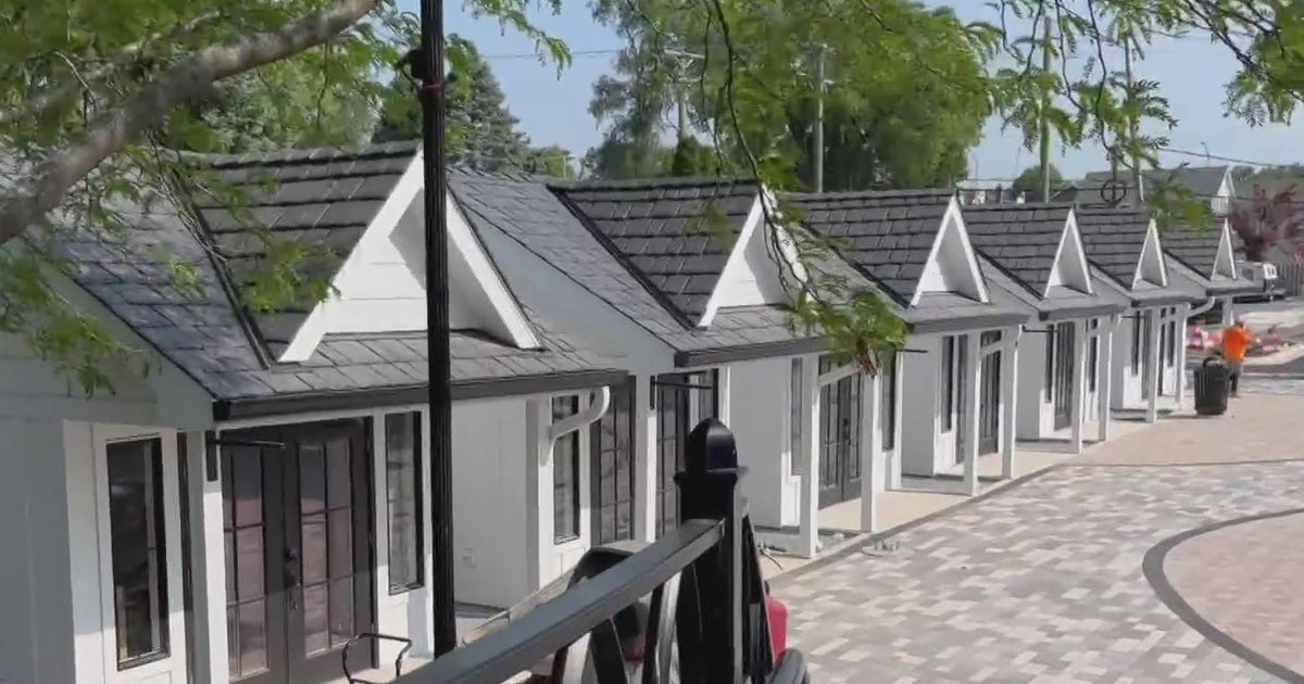 McHenry Riverwalk Shoppes featuring new tiny stores open in McHenry ...