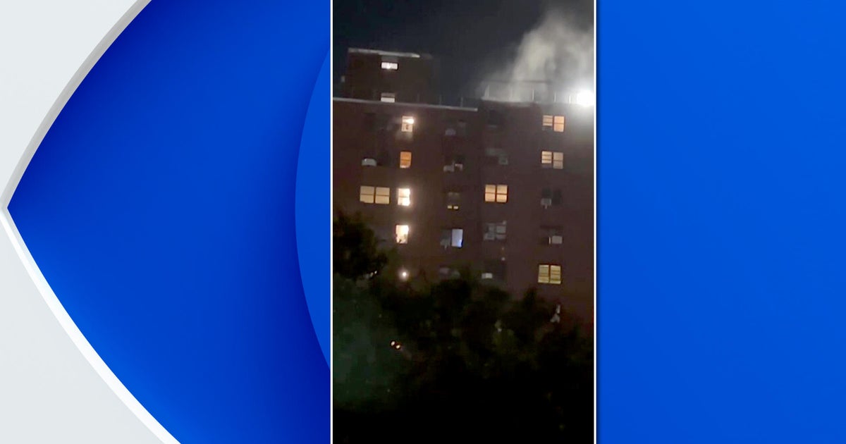 4 hurt in Brooklyn high-rise apartment building fire - CBS New York