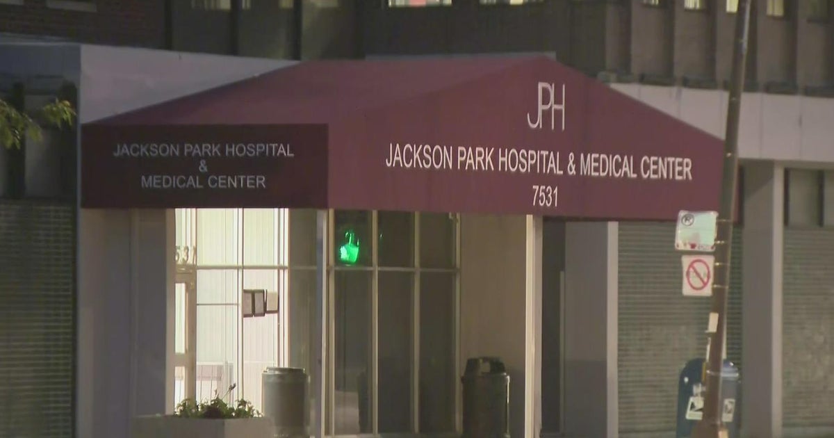 Nurses marching outside Jackson Park Hospital to demand safer staffing ...