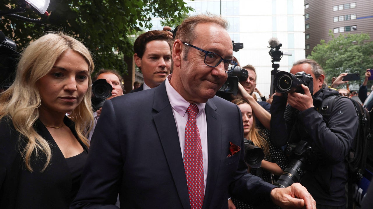 Kevin Spacey news - Today’s latest updates - CBS News