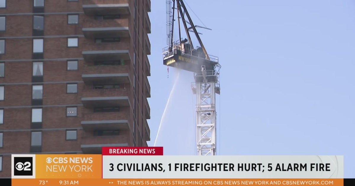 Crane fire under control after partial collapse in Manhattan - CBS New York