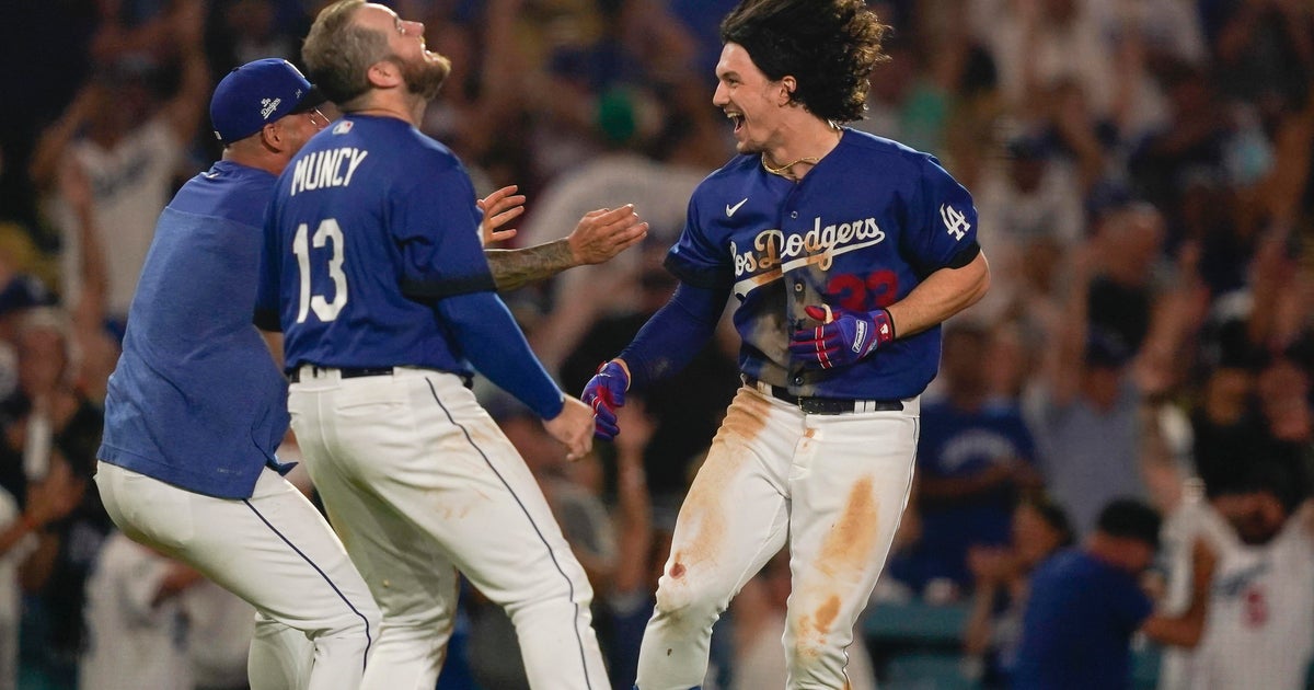 James Outman's double in 10th completes Dodgers' comeback for an 8-7 ... James Outman's double in 10th completes Dodgers' comeback for an 8-7 ...