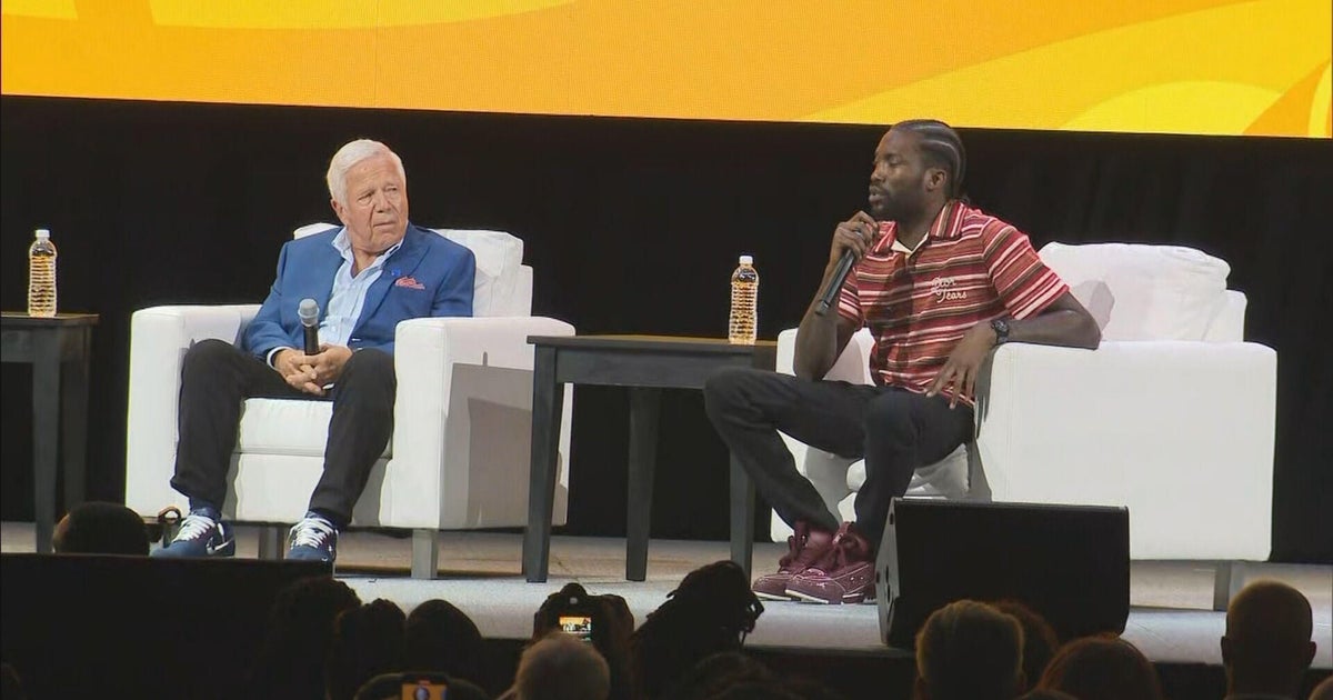 Patriots owner Robert Kraft and rapper Meek Mill speak at panel at ...