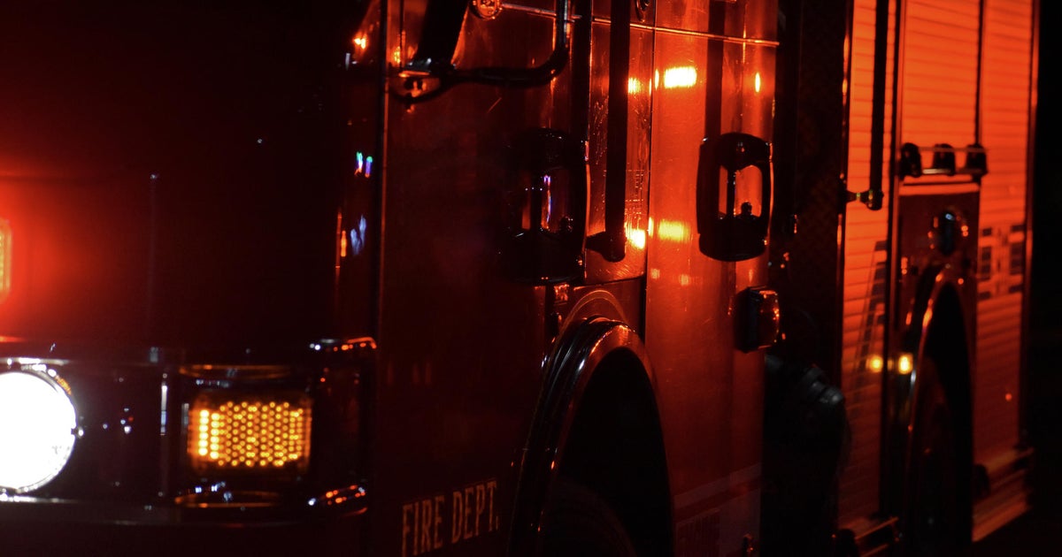 Power knocked out in Roseville due to a crash into a 12kv transformer ...