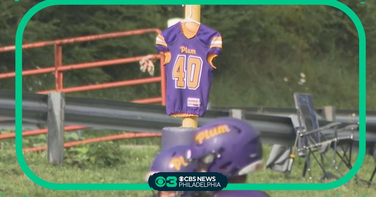 Plum football team honors Keegan Clontz - CBS Philadelphia