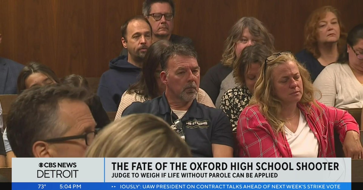 Prosecutor urges life sentence for Oxford High School shooter who ...