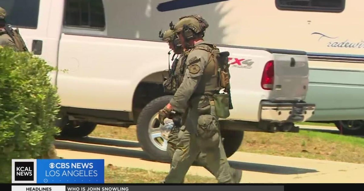 Deputies search the home of Cook's Corner shooter - CBS Los Angeles