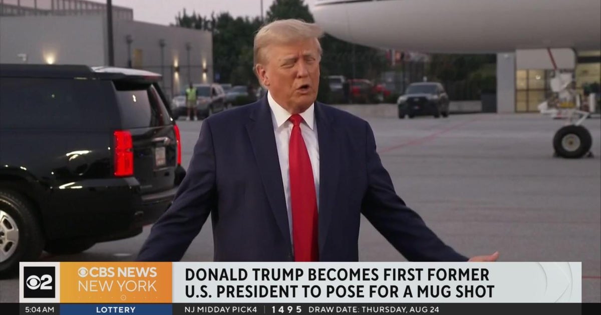 Trump back in Bedminster after Georgia arraignment - CBS New York