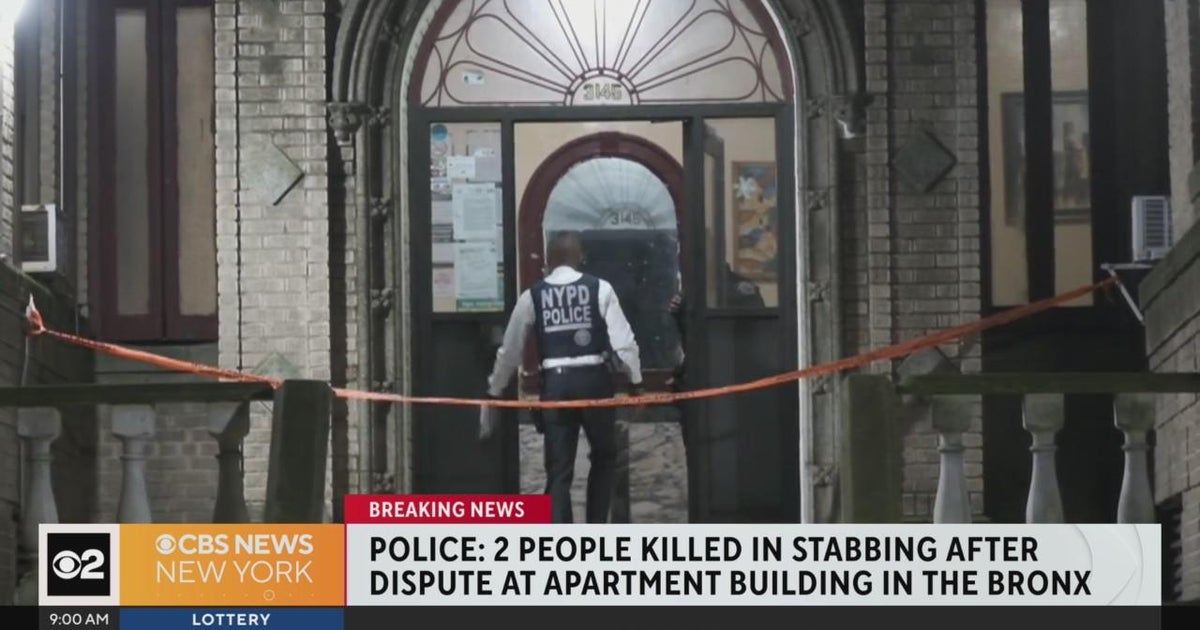 Woman, man stabbed to death inside Bronx apartment building - CBS New York