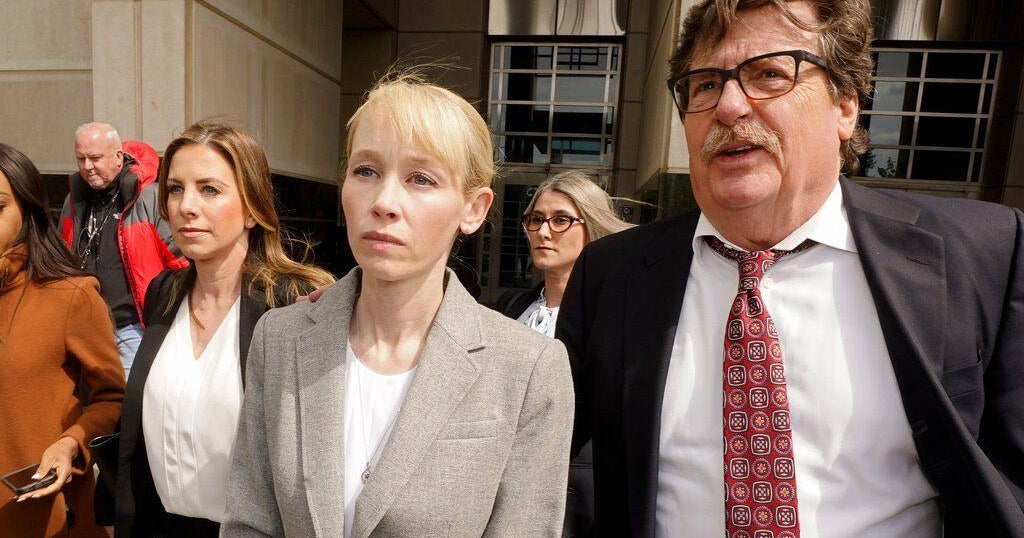 Inside Sherri Papini's community confinement, out of federal prison ...